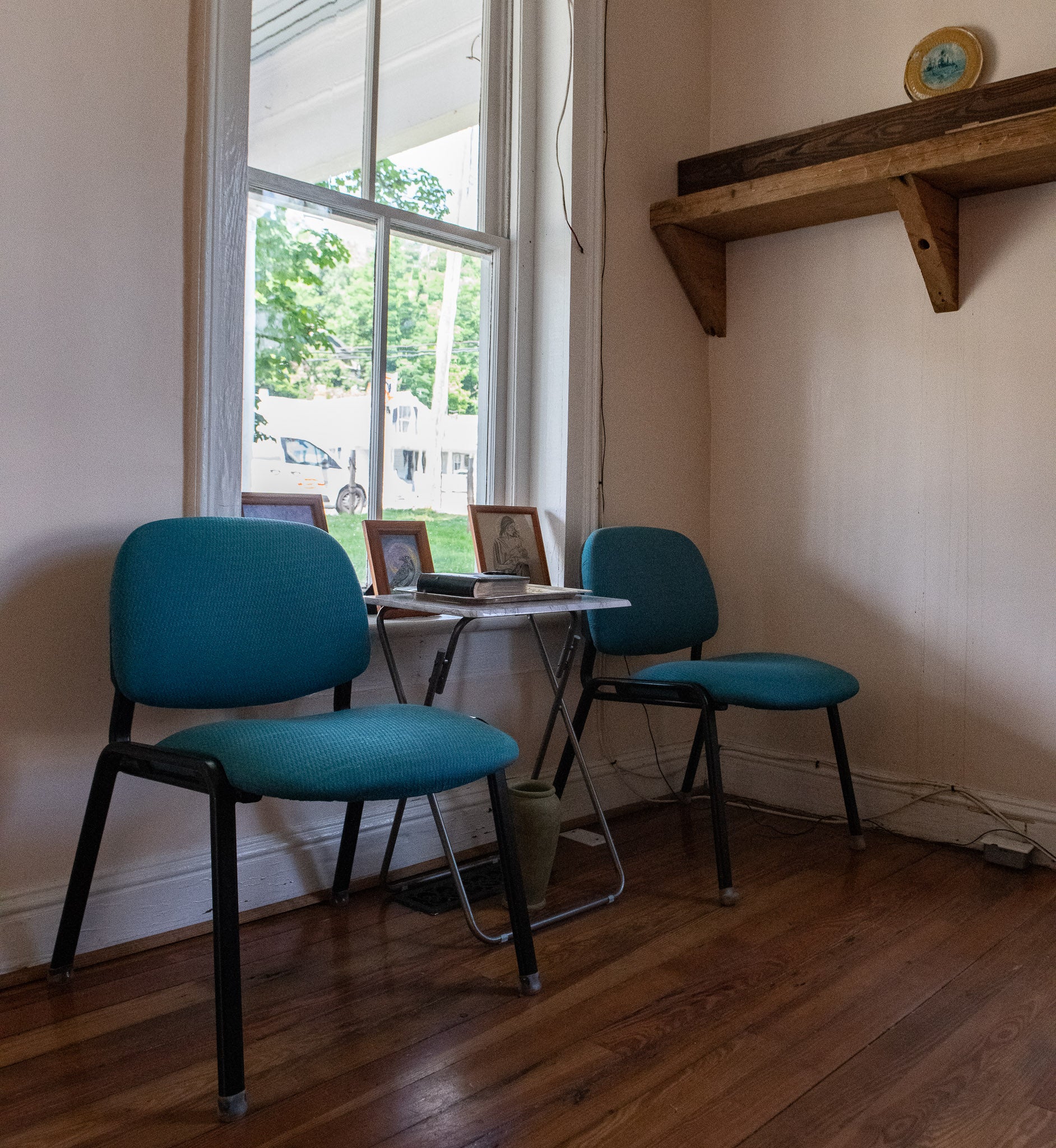 Home About Appointment Request Meet The Artists Our Policies